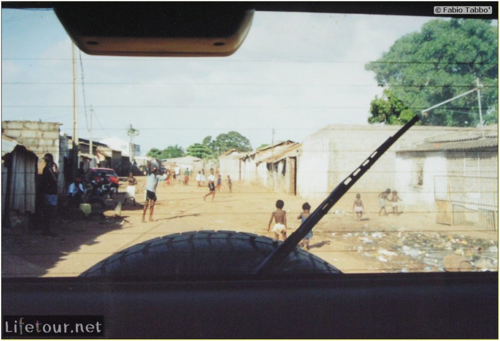Luanda Slums Page 2 • Fabio’s LifeTour