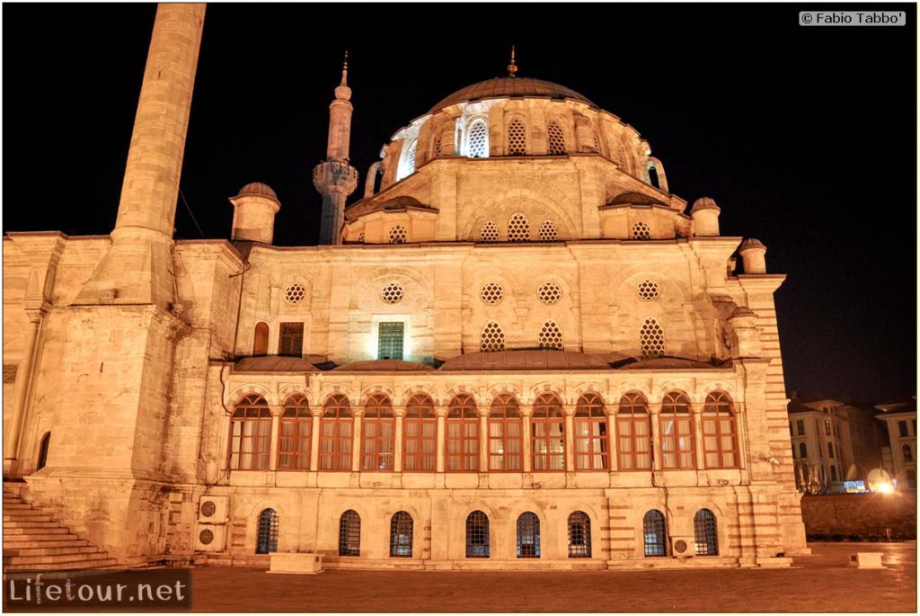 Laleli Camii • Fabio’s LifeTour